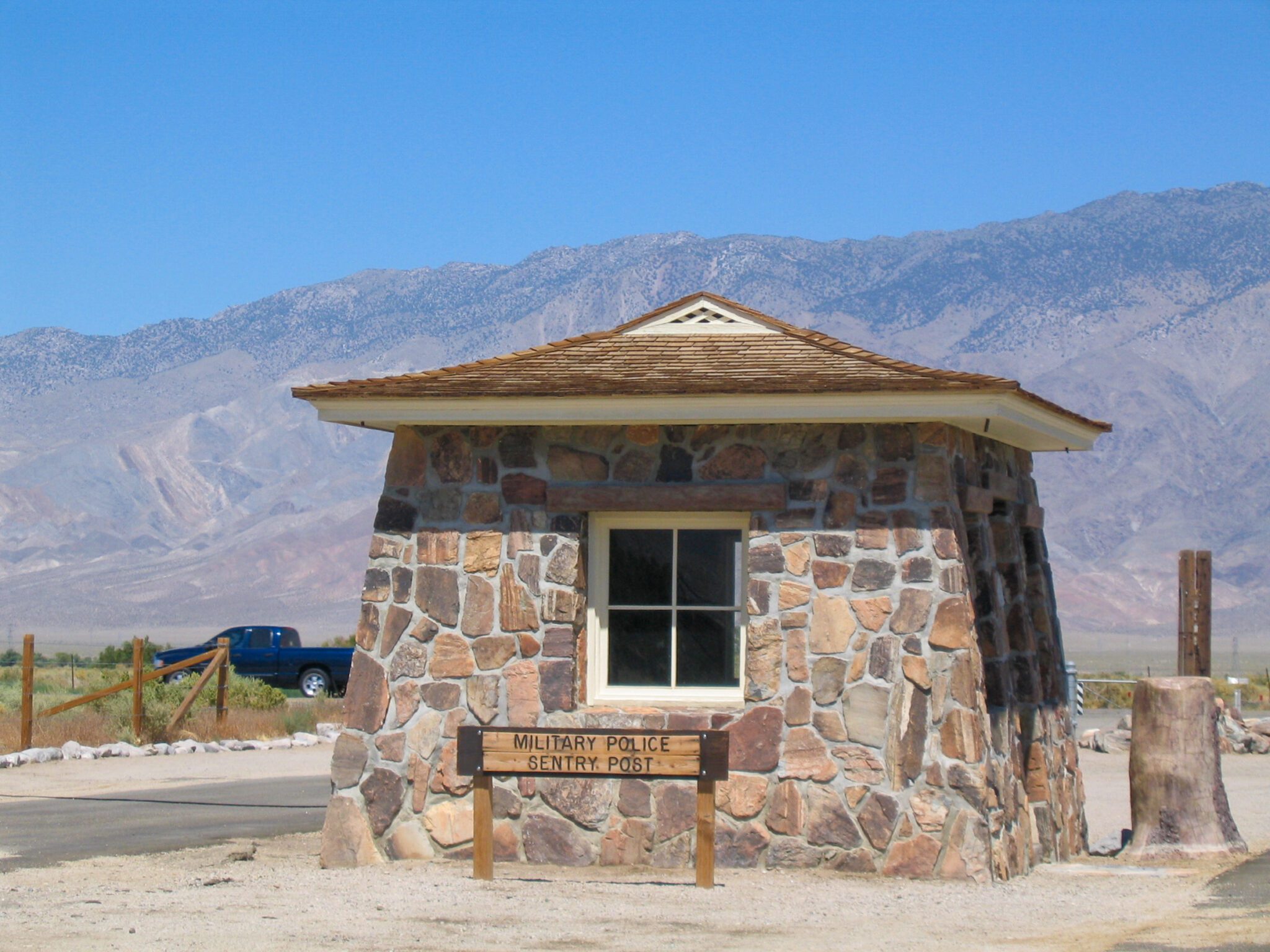 Guide to Manzanar National Historic Site - California