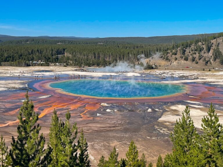 Epic Minneapolis to Yellowstone National Park Road Trip (via North Dakota)